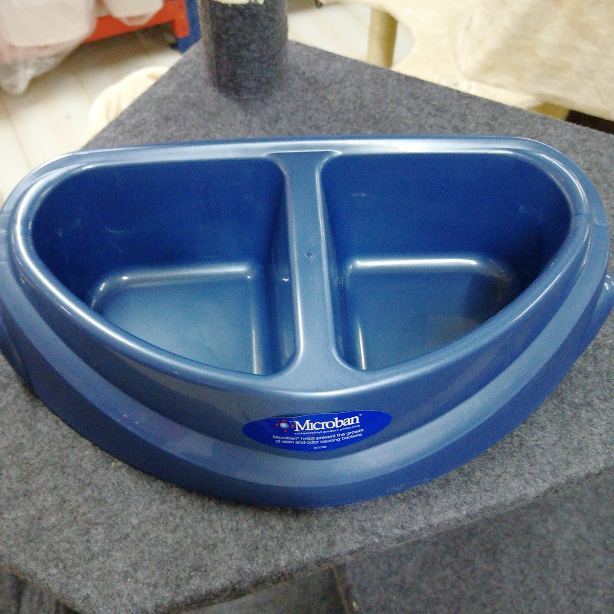 Microban Double Food Dish – Bahrain Agriculture Center